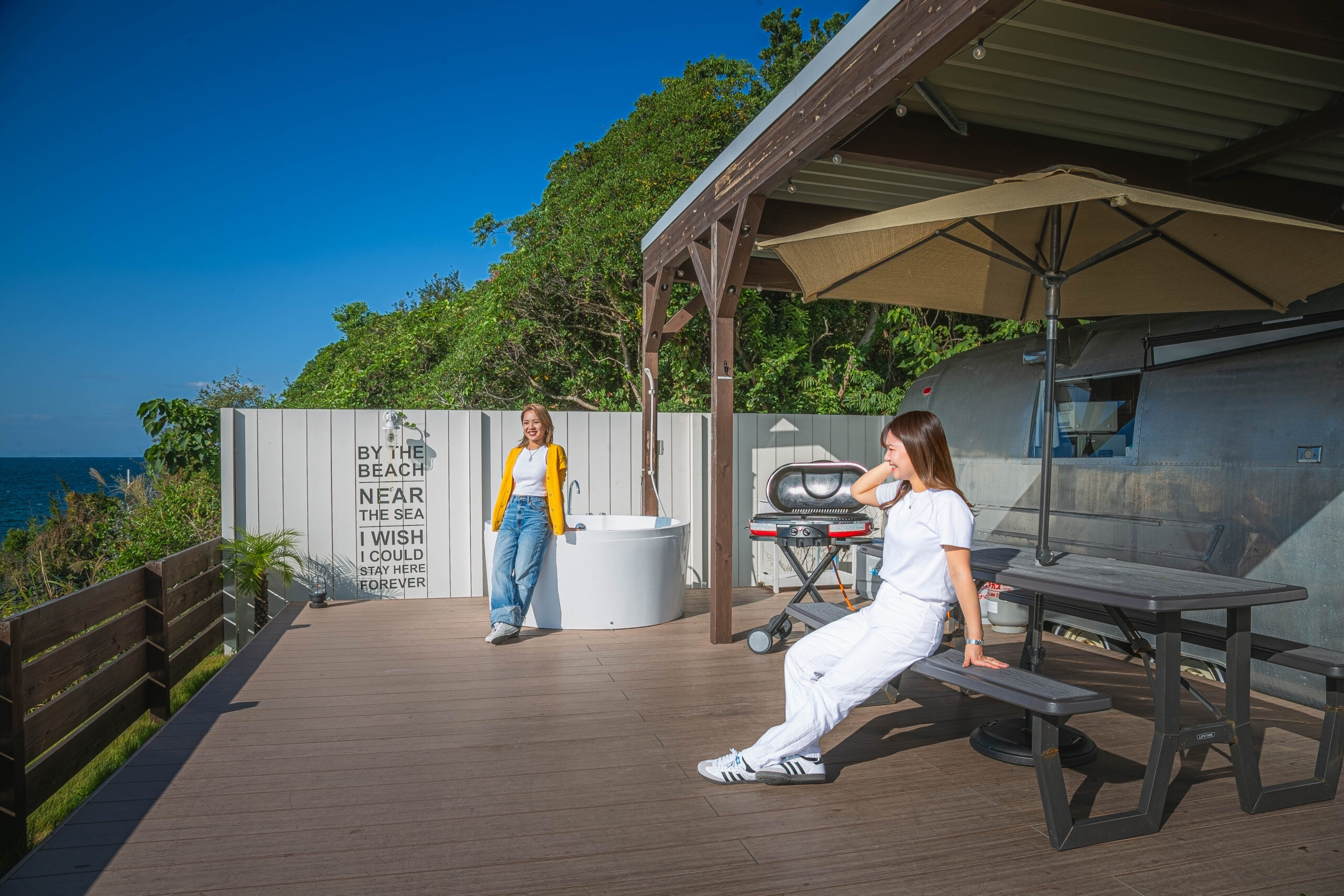 isola base awaji – 淡路島・草香 瀬戸内海の水平線を一望できるウッドデッキ