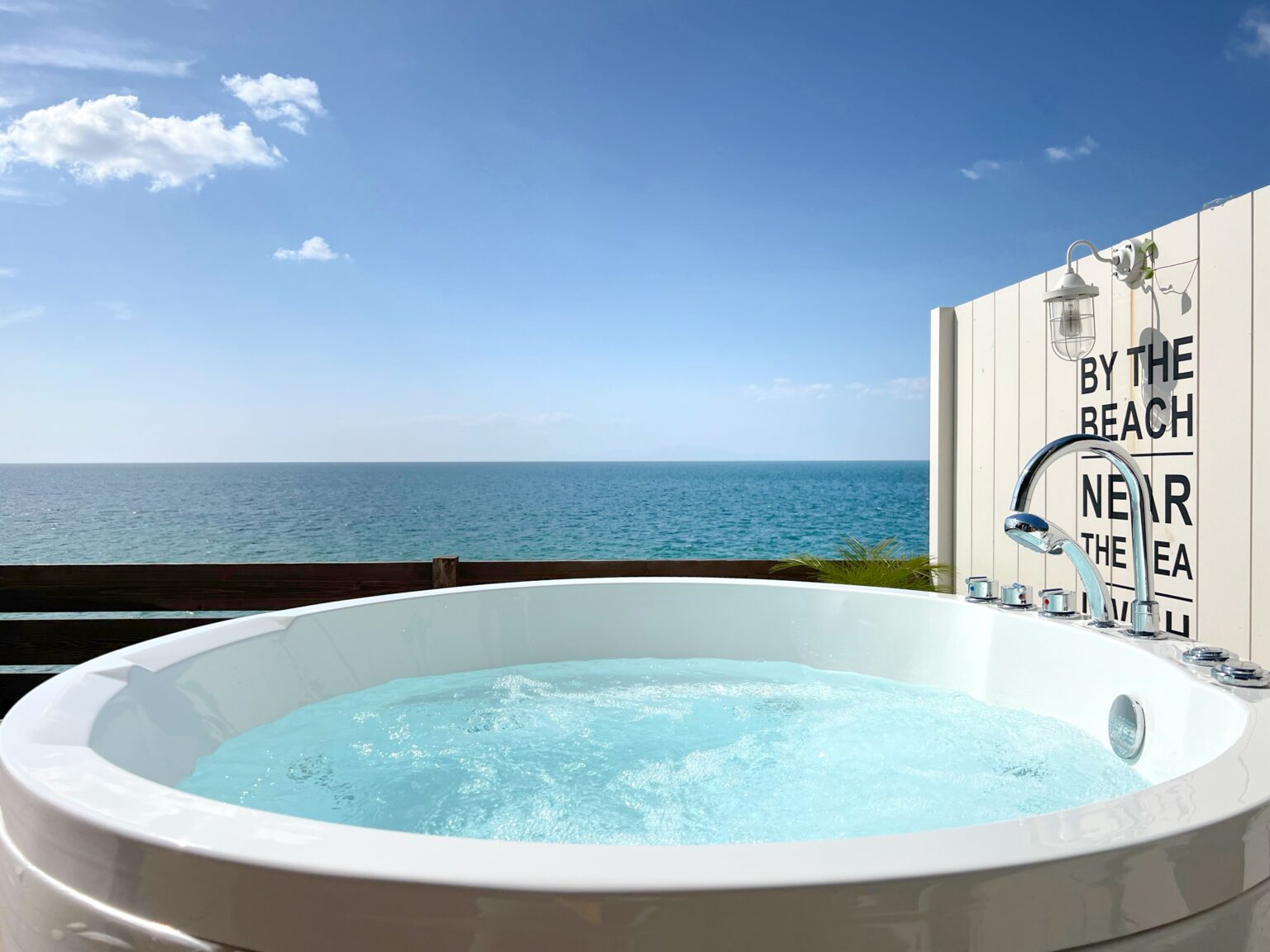 isola base awaji – 淡路島・草香 瀬戸内海の水平線を一望できるウッドデッキ